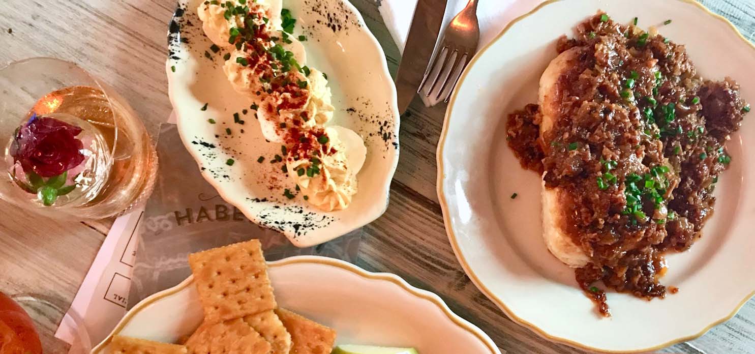 Gastronomic Delights: Exploring Charlotte’s Delicacy – Famous Buildings